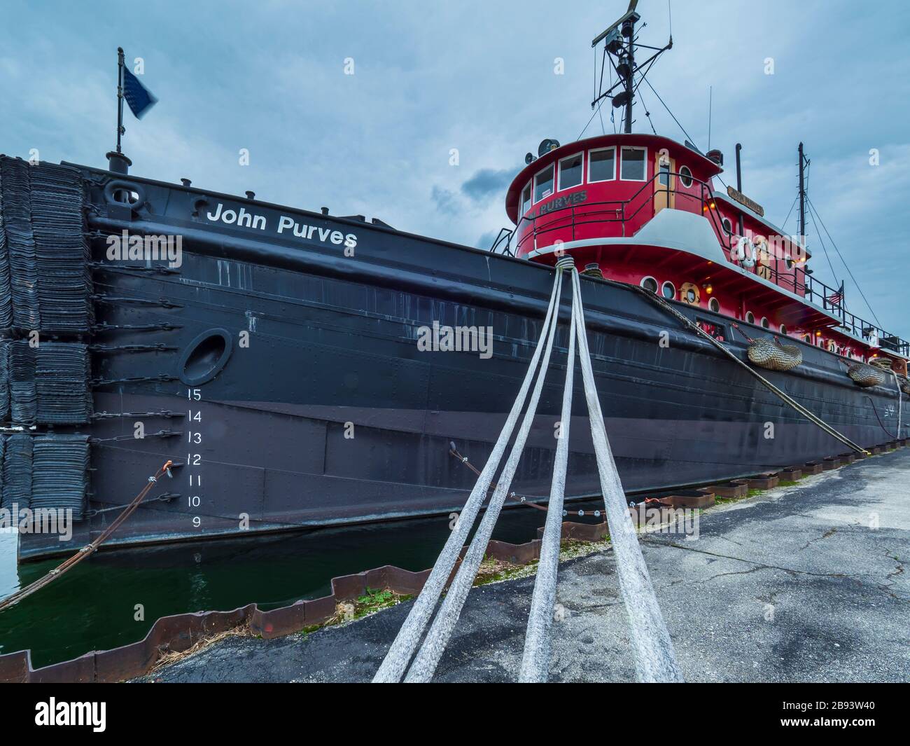 Outside view, John Purves tugboat, Door County Maritime Museum ...
