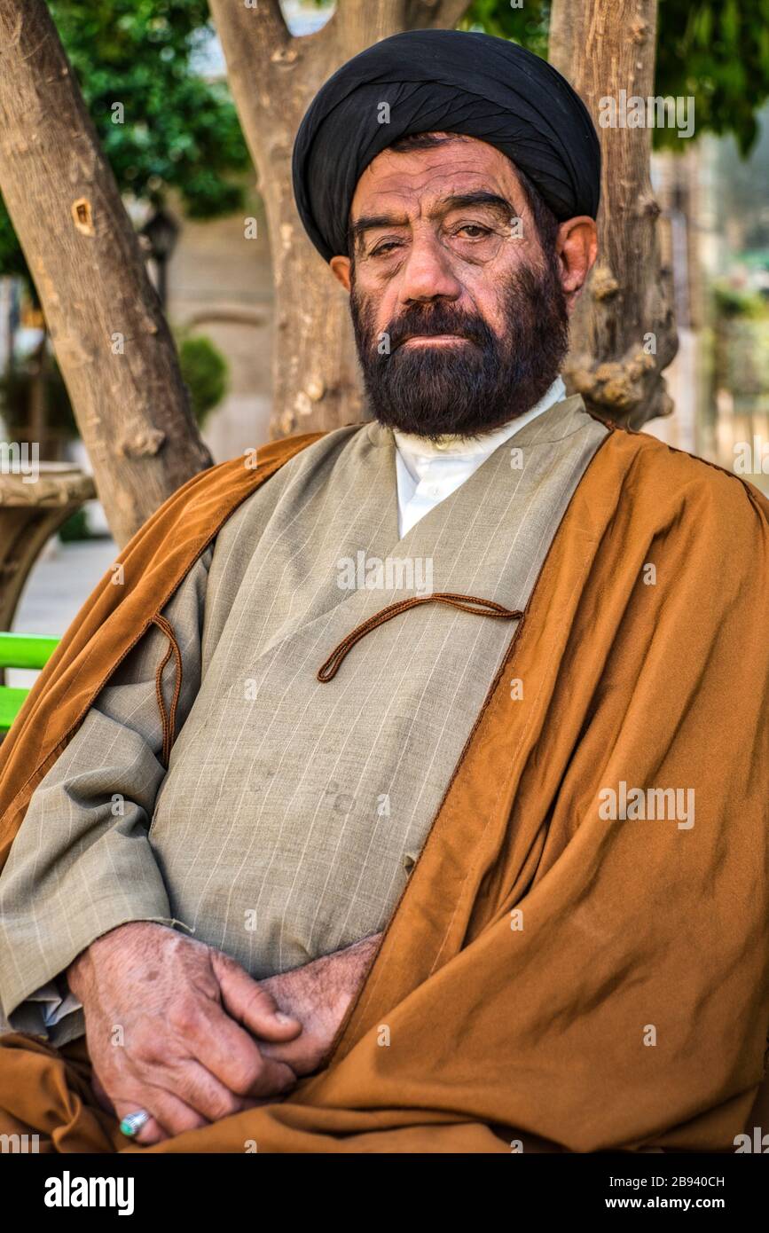 Imam with beard hi-res stock photography and images - Alamy