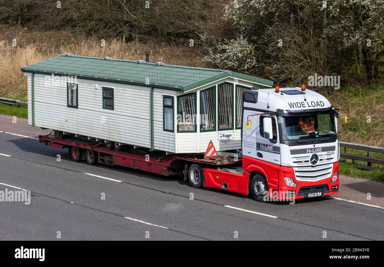 Caravan hauliers hi-res stock photography and images - Alamy