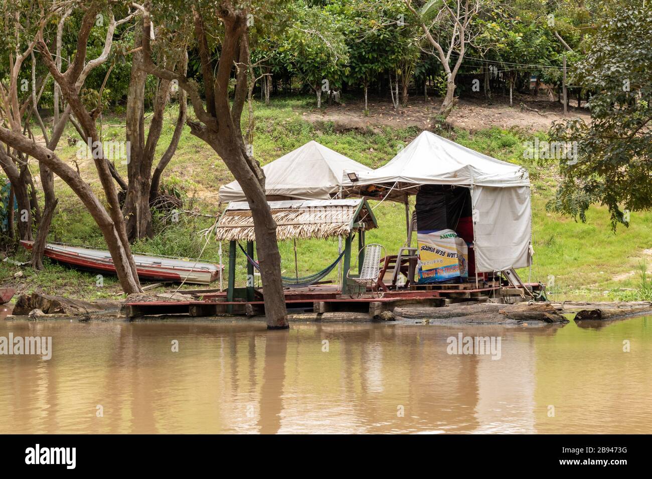houses of the riverine population in the interior of the Amazon in ...
