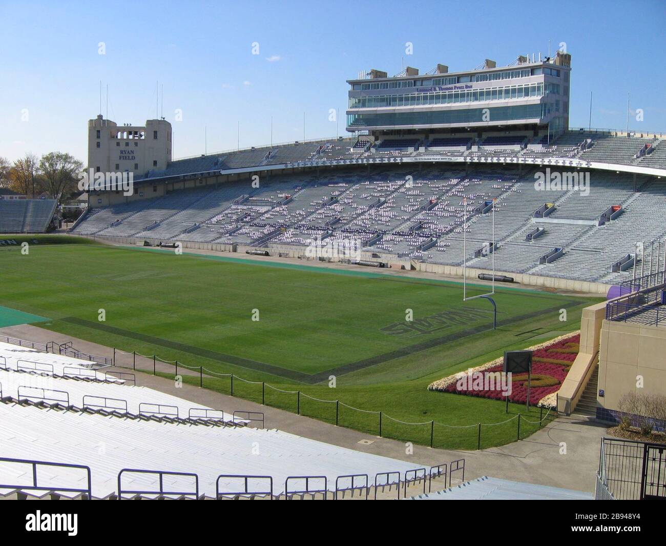 Football stadion hi-res stock photography and images - Alamy
