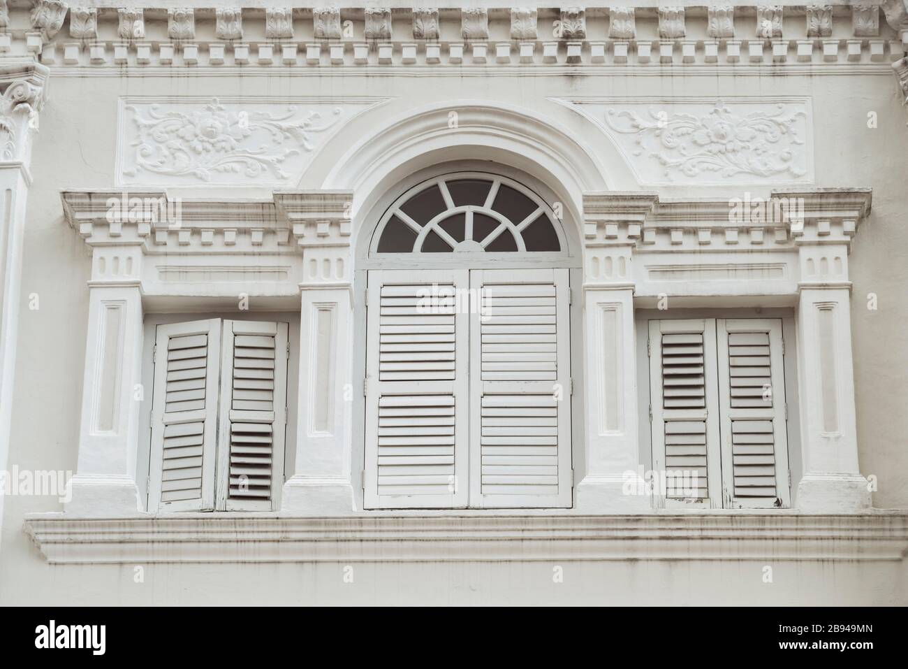 traditional Chinese building wall with closed wooden shutters Stock ...