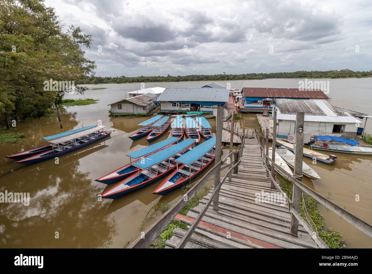 Amazon river and boat and tour hi-res stock photography and images - Alamy