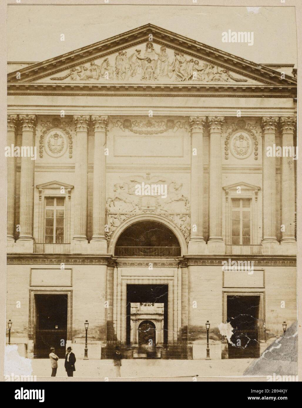 Perrault's colonnade louvre museum hi-res stock photography and images ...