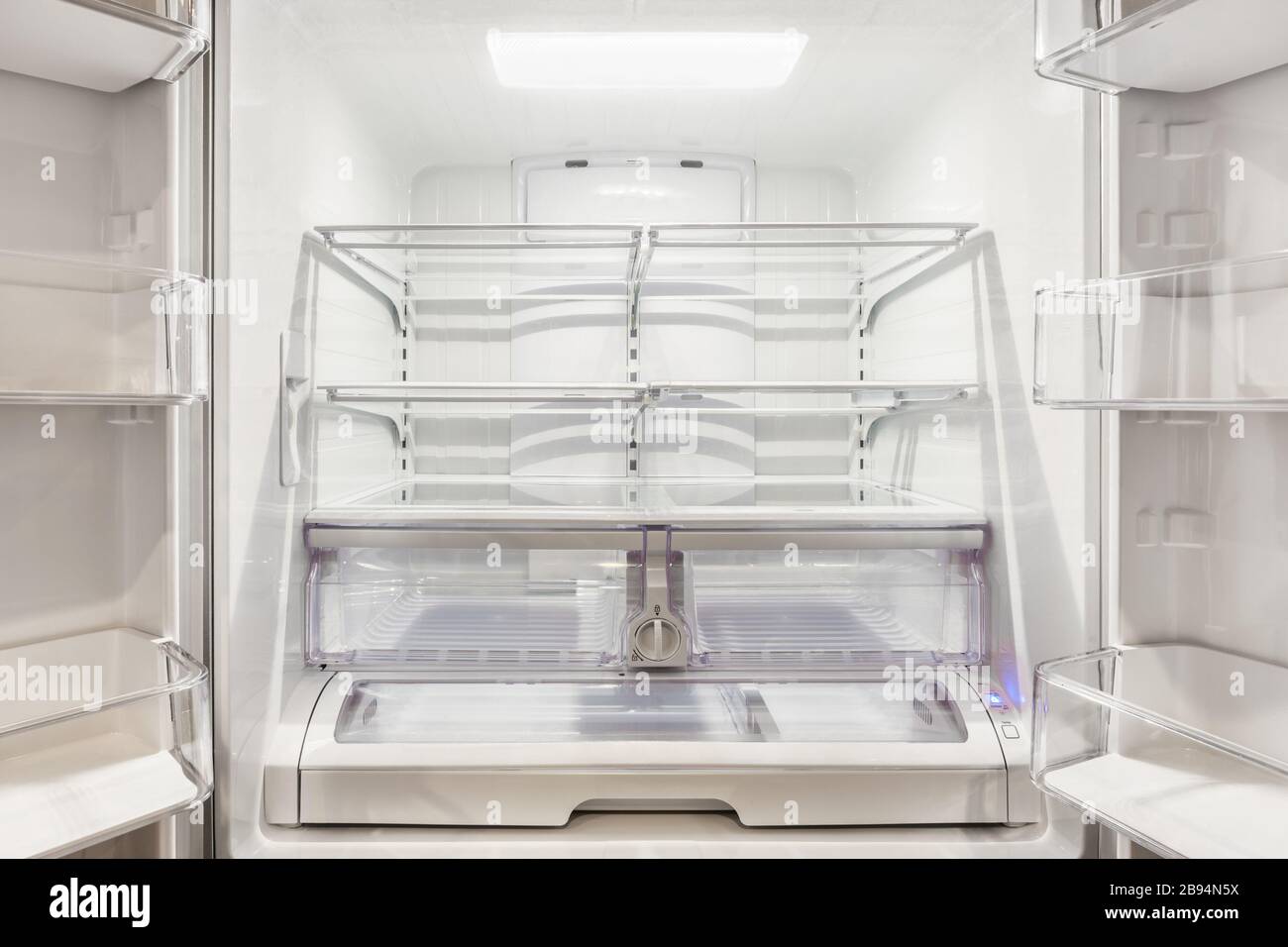 Empty open refrigerator bright hi-res stock photography and images - Alamy