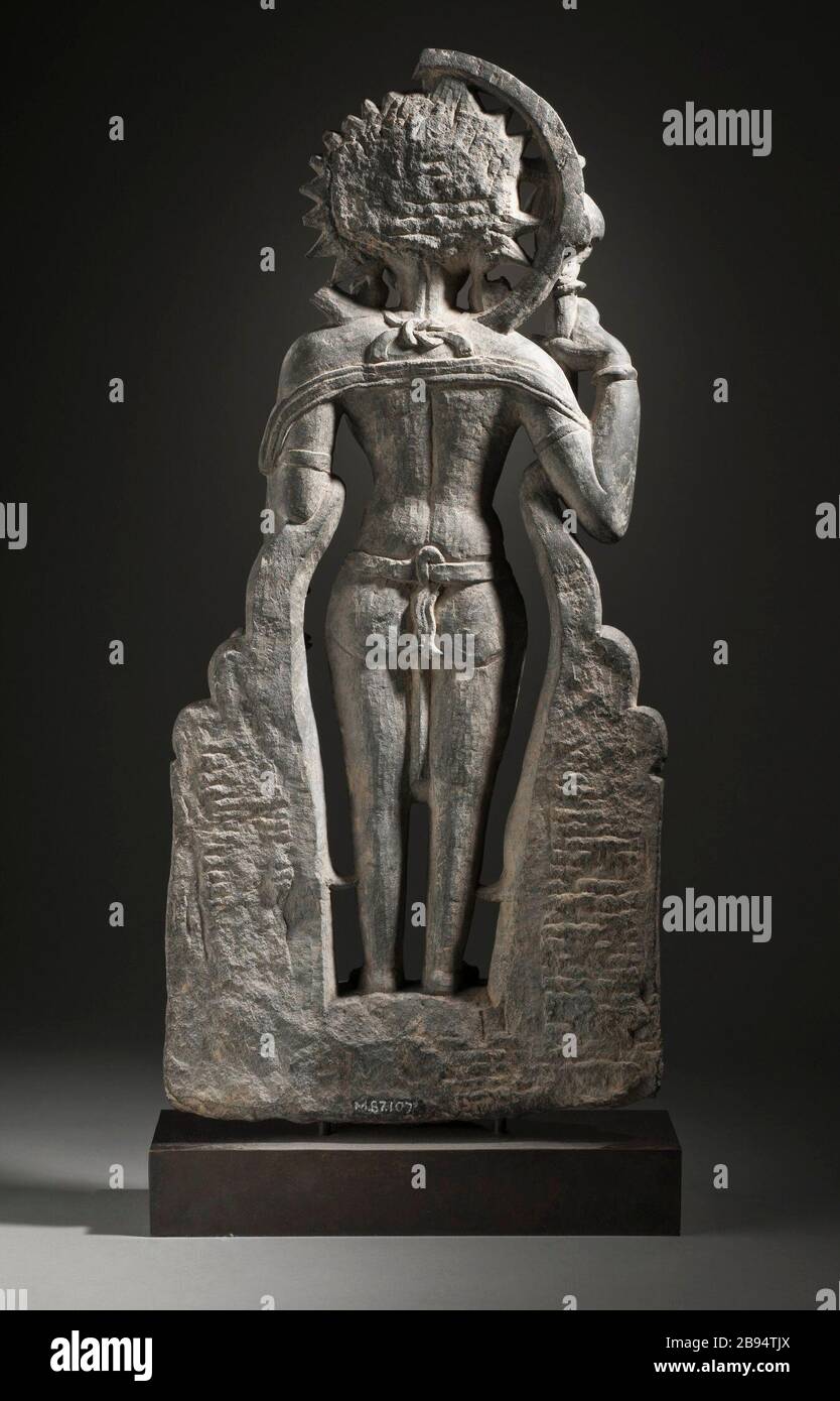 The androgynous form of shiva and parvati ardhanarishvara hi-res stock ...