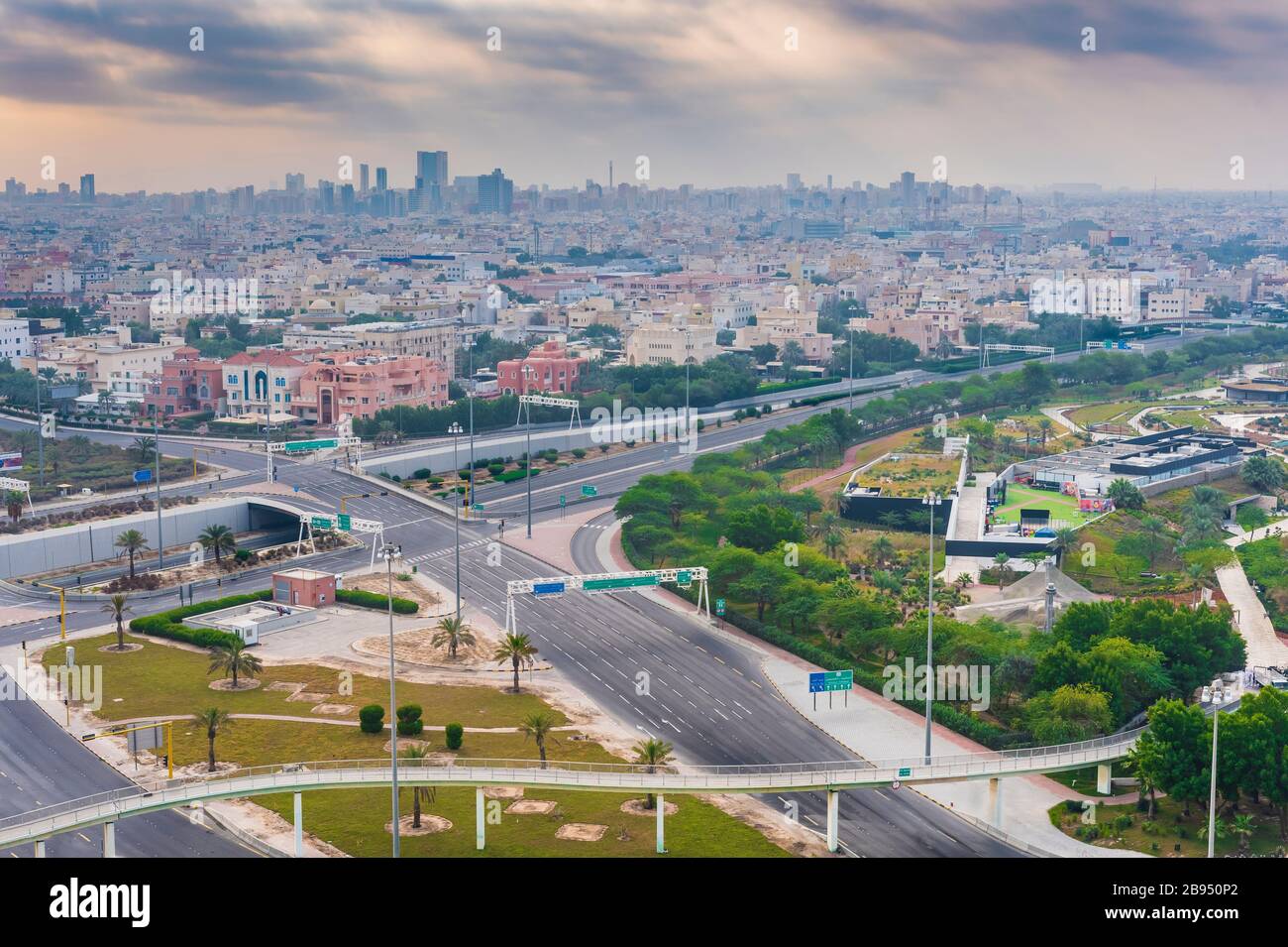Downtown streets kuwait city kuwait hi-res stock photography and images ...
