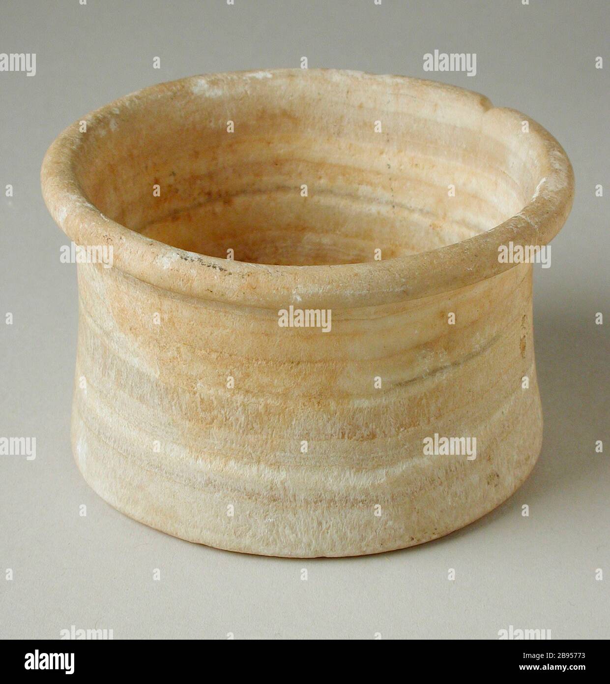 Predynastic period 5500 3100 bce furnishings hi-res stock photography ...