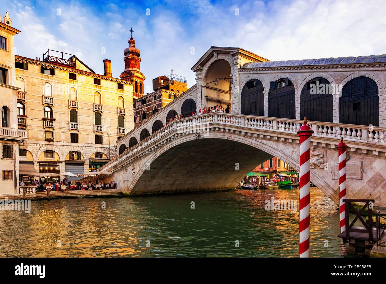 Rialto medieval hi-res stock photography and images - Alamy