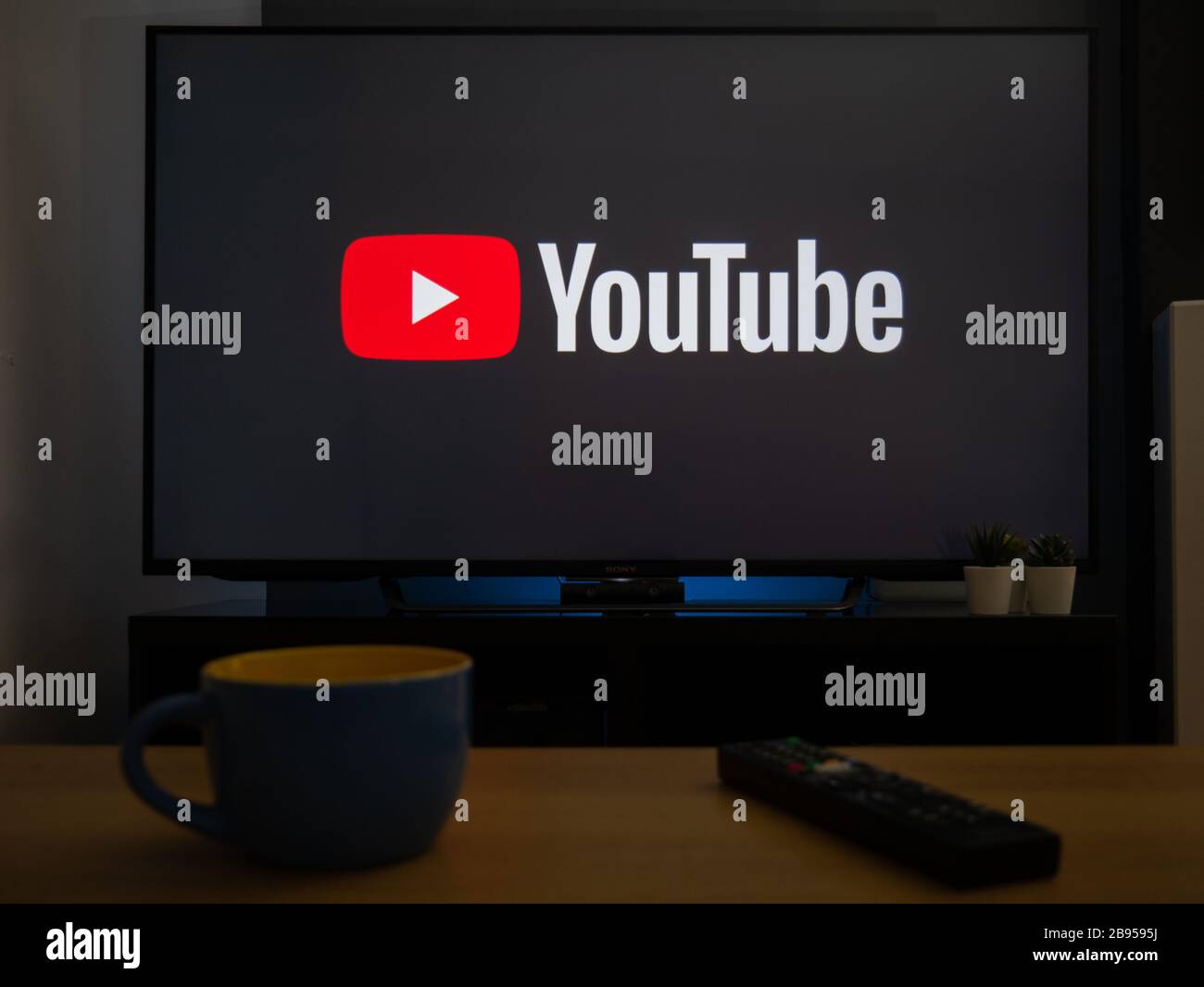 UK, March 2020: TV Television Youtube logo on smart app dark Stock ...