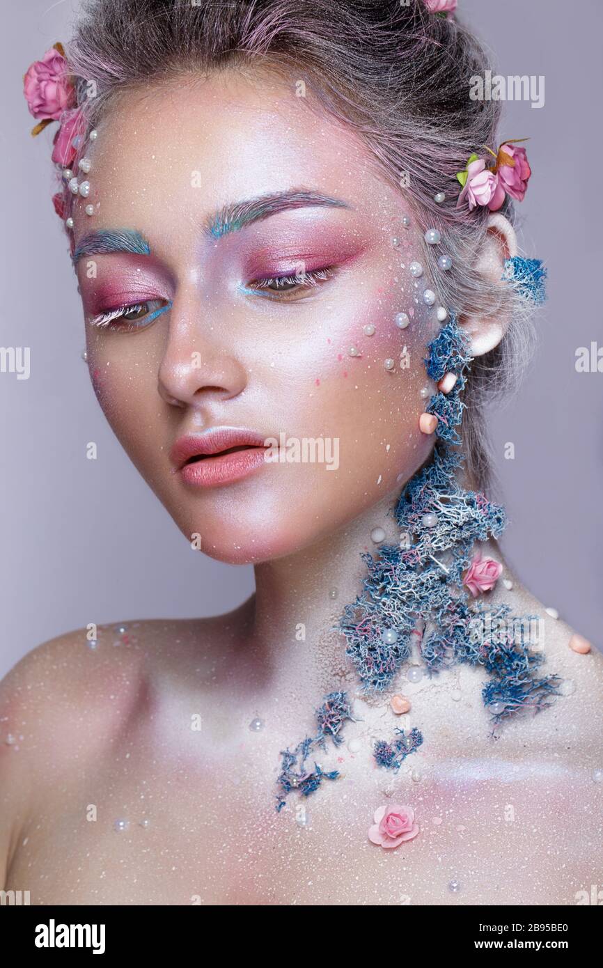 Creative look hi-res stock photography and images - Alamy