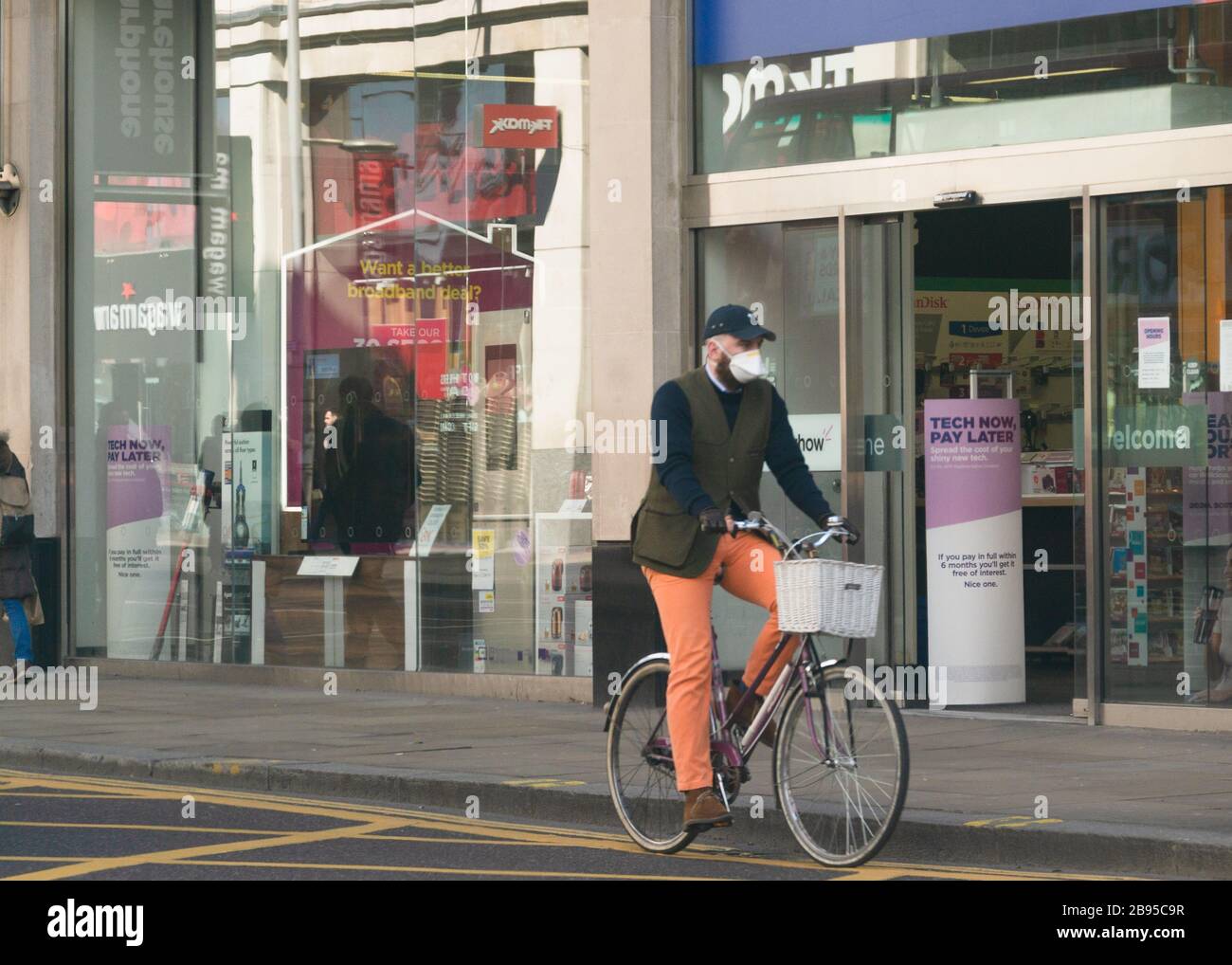 Social isolation exercise hi-res stock photography and images - Alamy