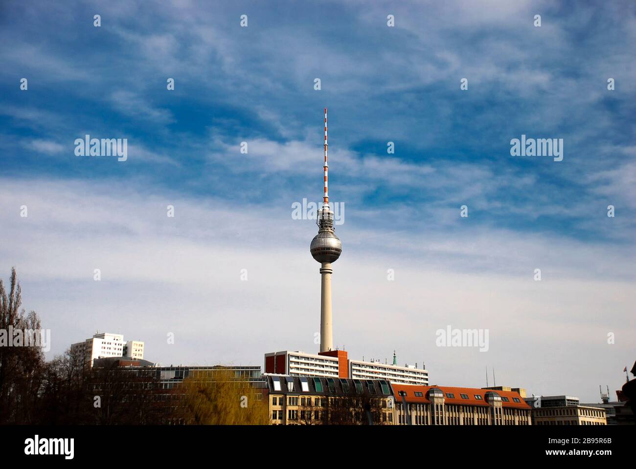 The Fernsehturm television tower on Alexandraplatz, Berlin Stock Photo ...