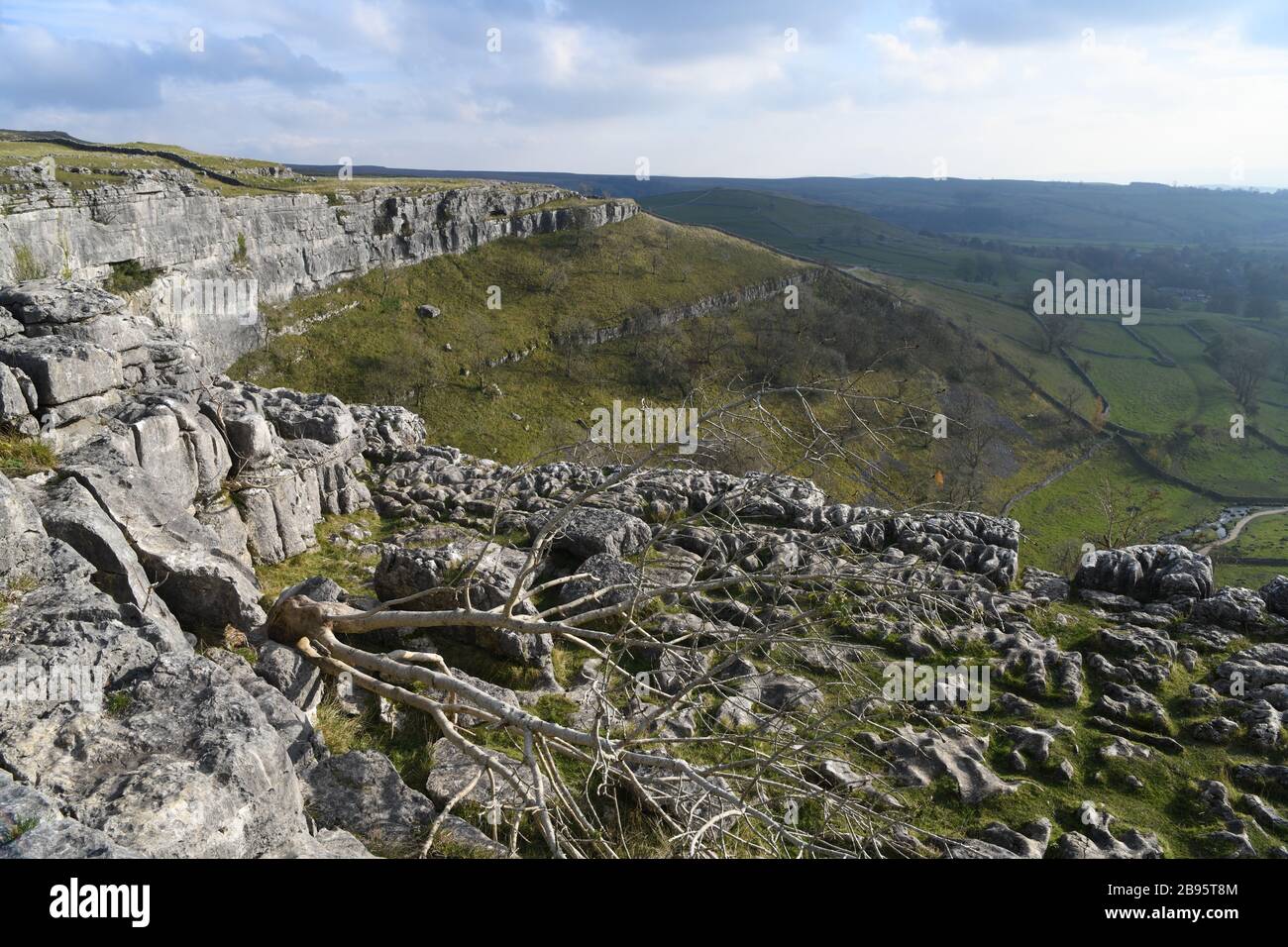 Limestone pavement at the top of Malham Cove, Malham, North Yorkshire ...