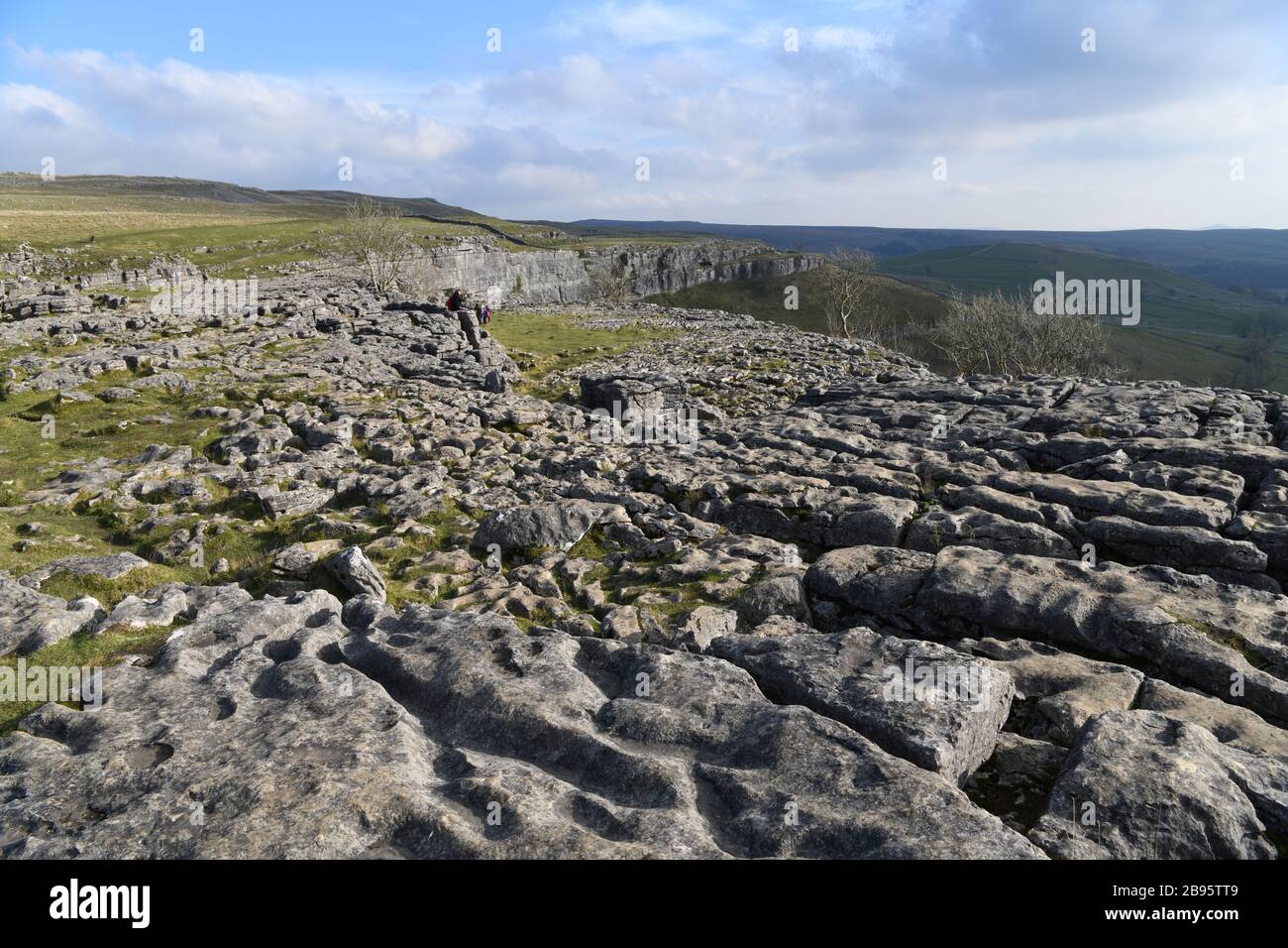 Limestone pavement at the top of Malham Cove, Malham, North Yorkshire ...