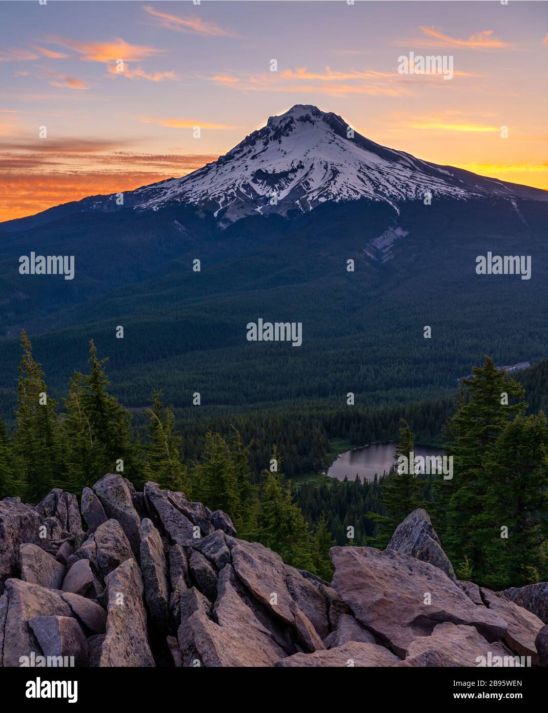 Mountain in Oregon at Mt Hood Stock Photo - Alamy