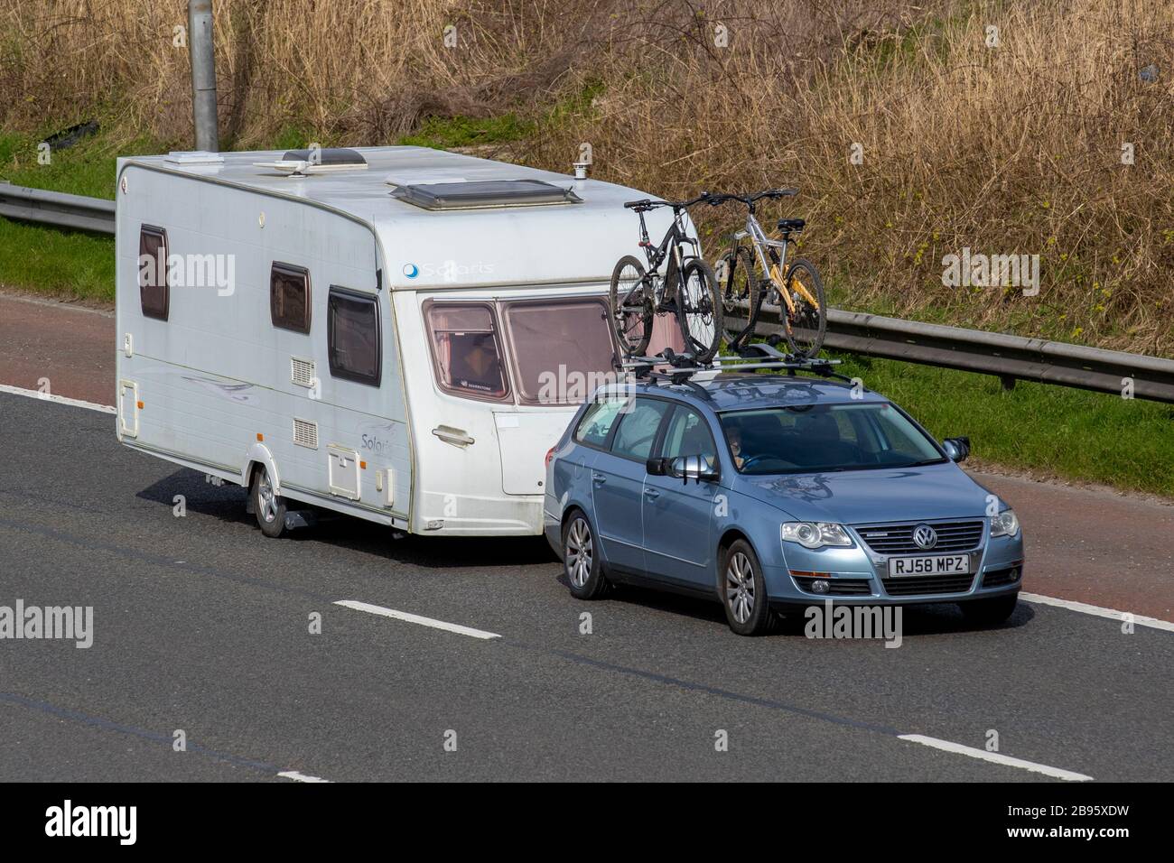 Volkswagen passat bluemotion tdi 105 hi-res stock photography and ...