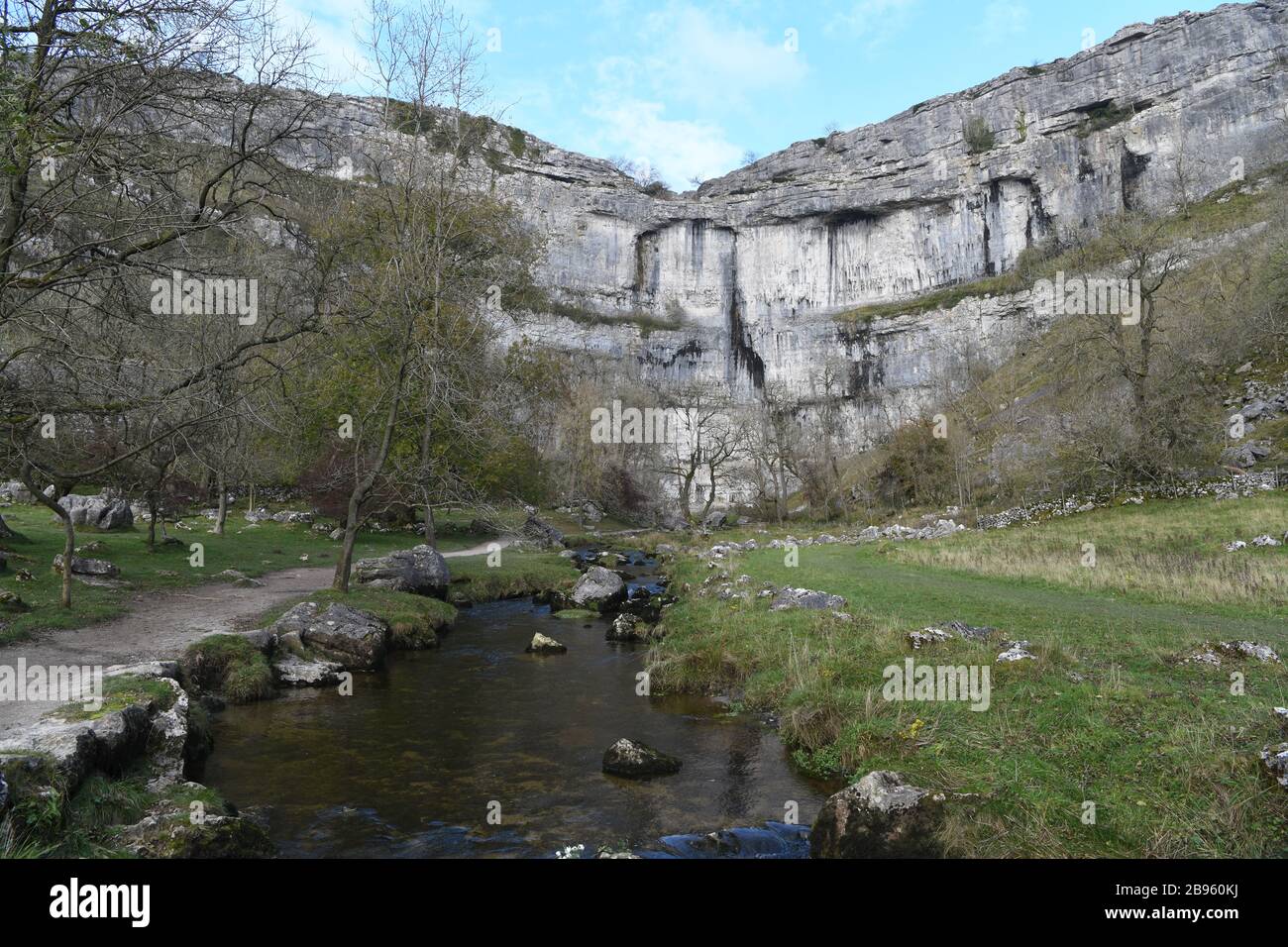Malham Cove, Malham, North Yorkshire, England, UK Stock Photo - Alamy