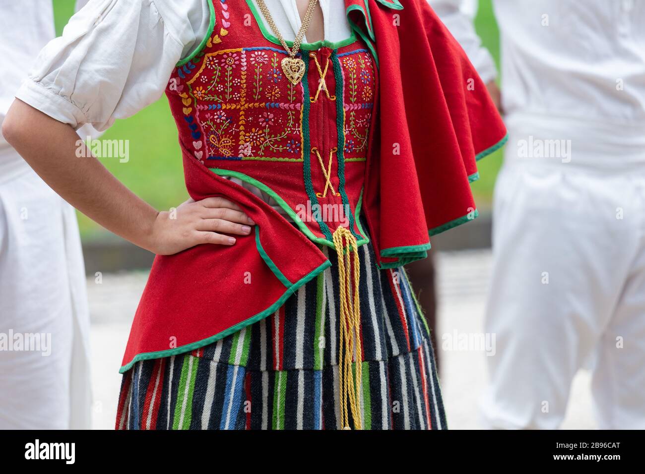 White female performer hi-res stock photography and images - Alamy