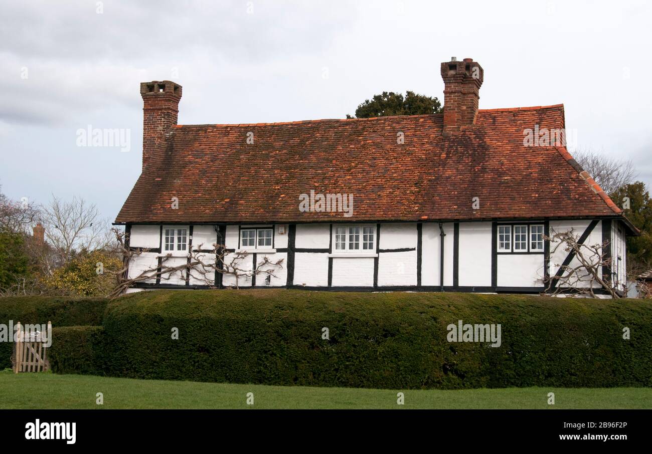 Brockham surrey hi-res stock photography and images - Alamy