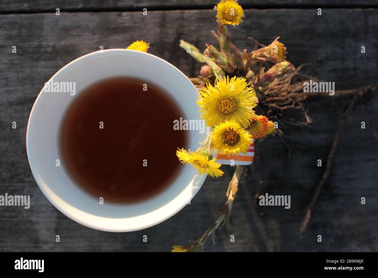 Useful anti-inflammatory herbal tea from medicinal plants with yellow ...
