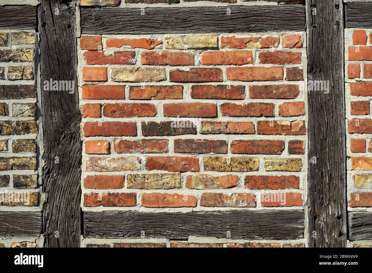 Timber frame house renovated hi-res stock photography and images - Alamy