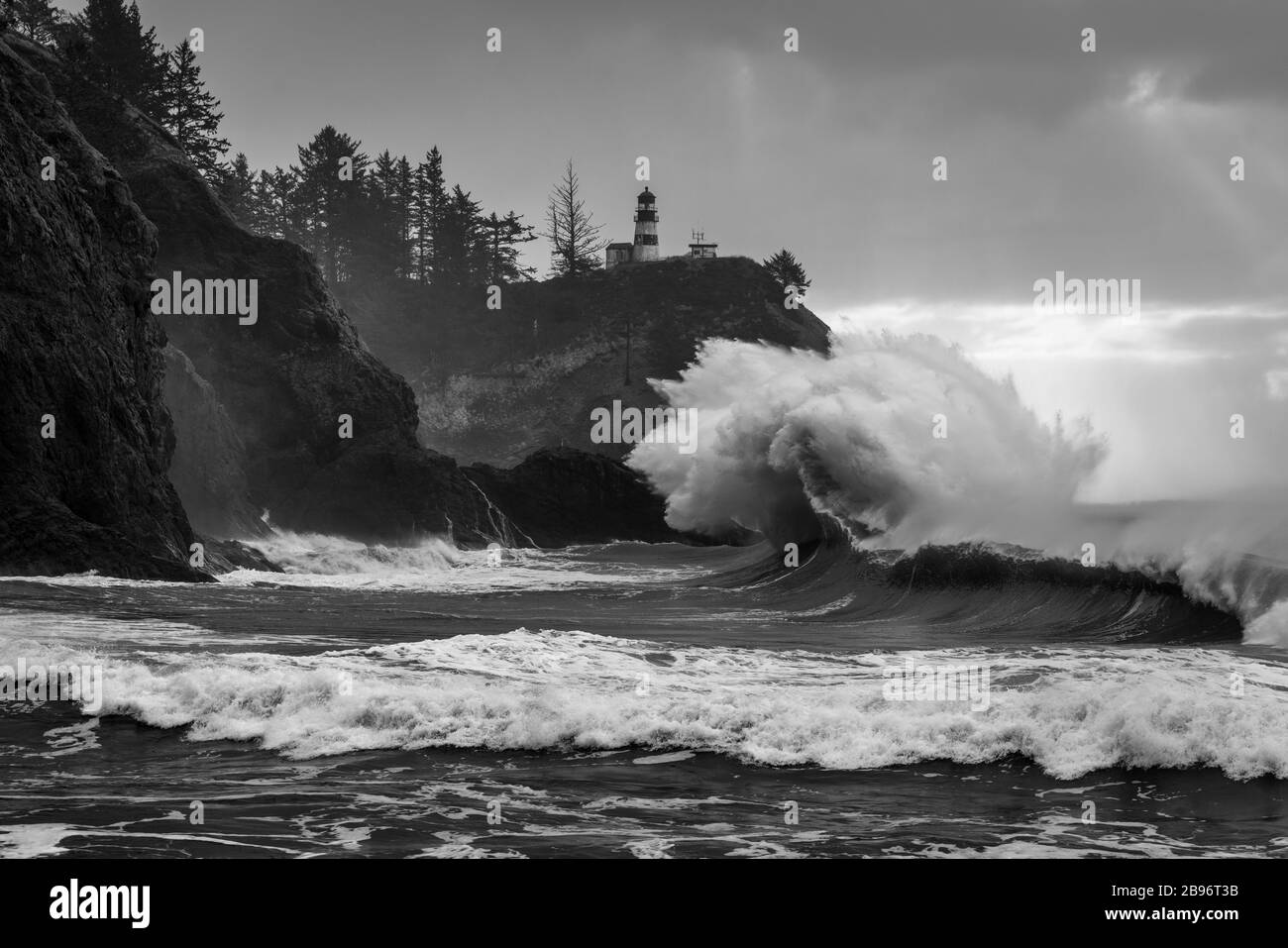 Ocean Waves at Cape Disappointment State Park Stock Photo - Alamy
