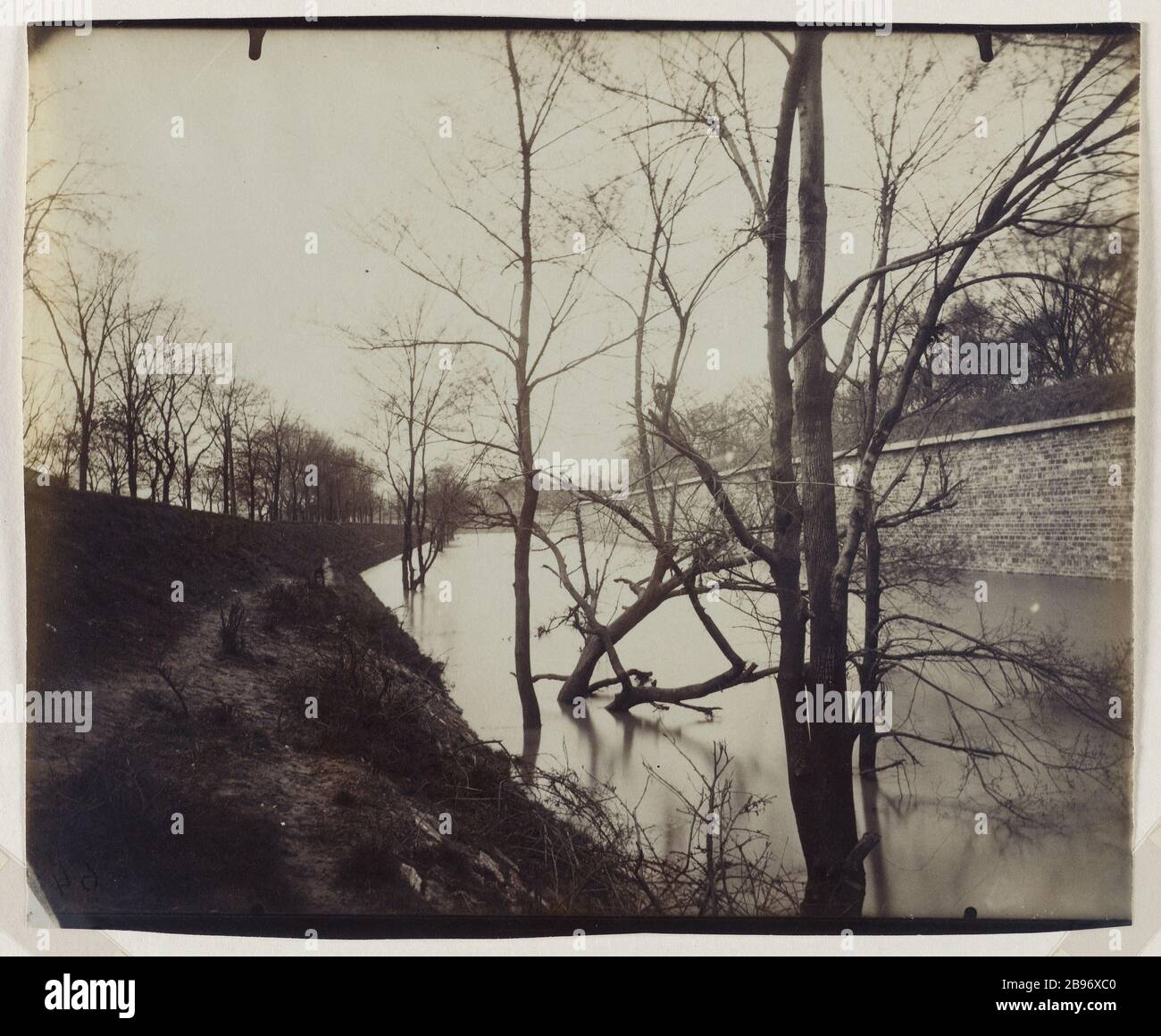 FORTIFICATIONS GATE SEVRES, 15TH DISTRICT, PARIS Fortifications. Porte ...