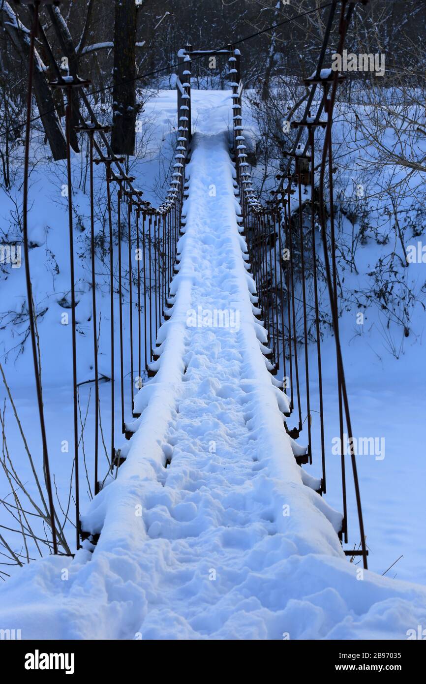 Suspended pathway hi-res stock photography and images - Alamy