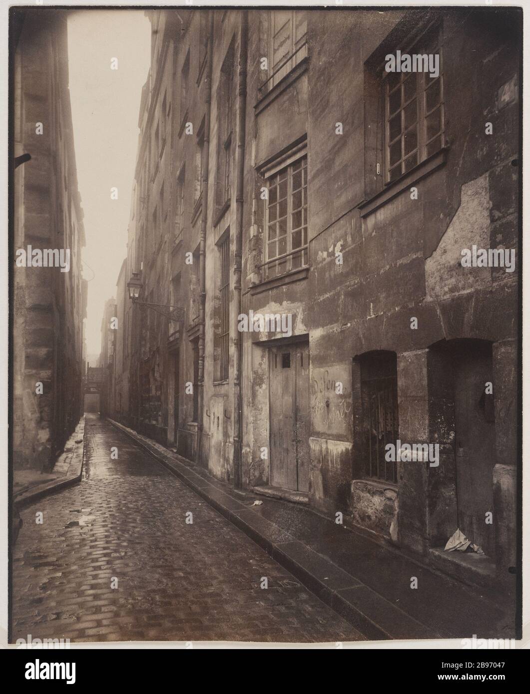 RUE DE NEVERS Rue de Nevers. Paris (VIème arr.), 1924. Photographie d ...