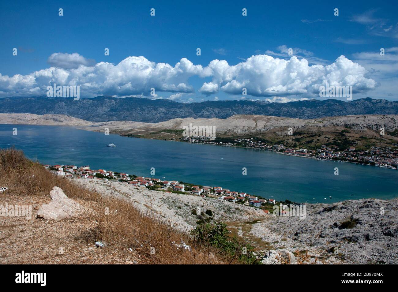 Onshore view hi-res stock photography and images - Alamy
