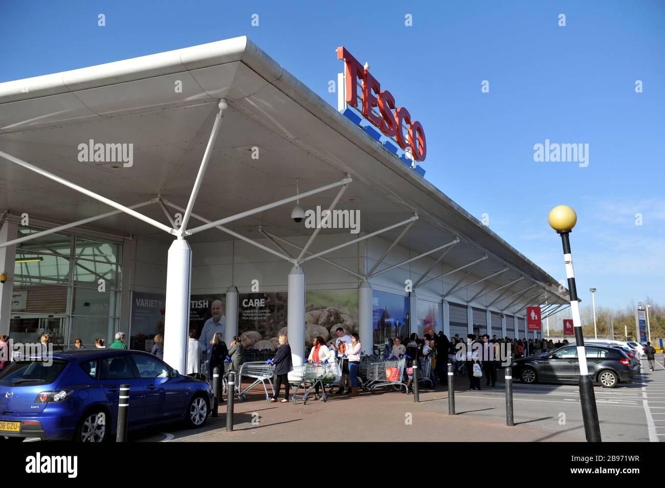Tesco, Gloucester opened its doors an hour early for NHS workers to ...