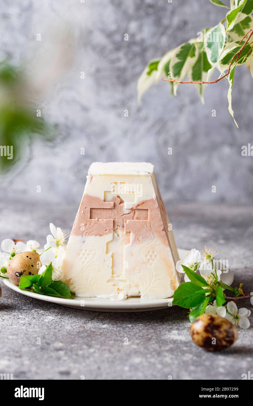 Traditional Easter cottage cheese dessert Stock Photo - Alamy