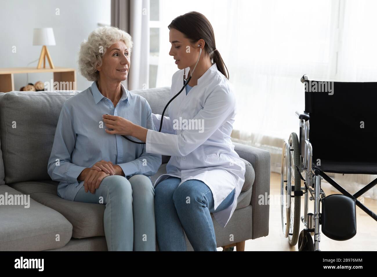 Heart exam young woman hi-res stock photography and images - Alamy