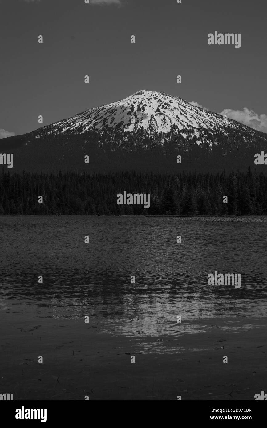 Blue mountains oregon Black and White Stock Photos & Images - Alamy