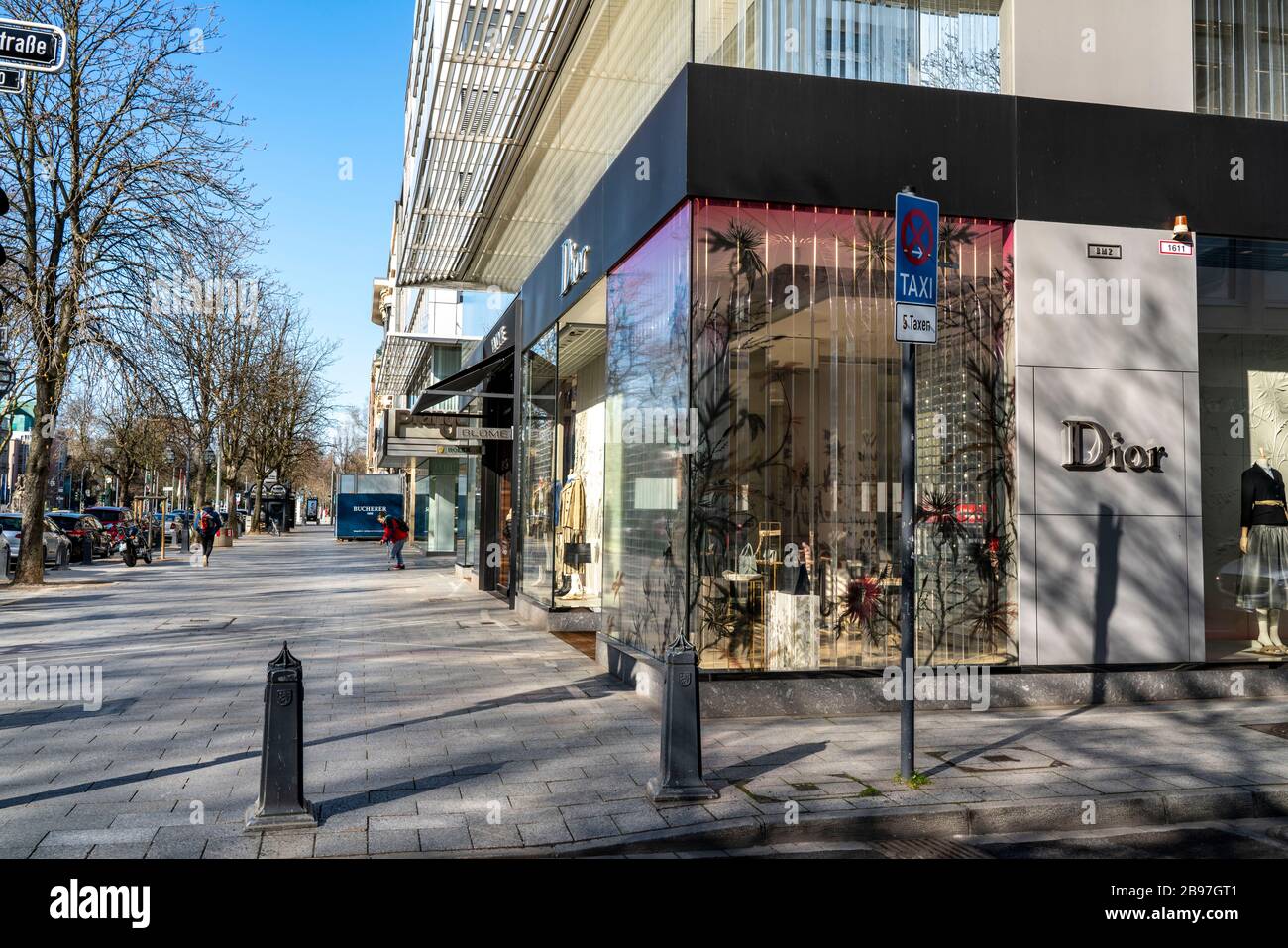 Advertising displays, on Kšnigsallee, Kš, expensive shopping street ...