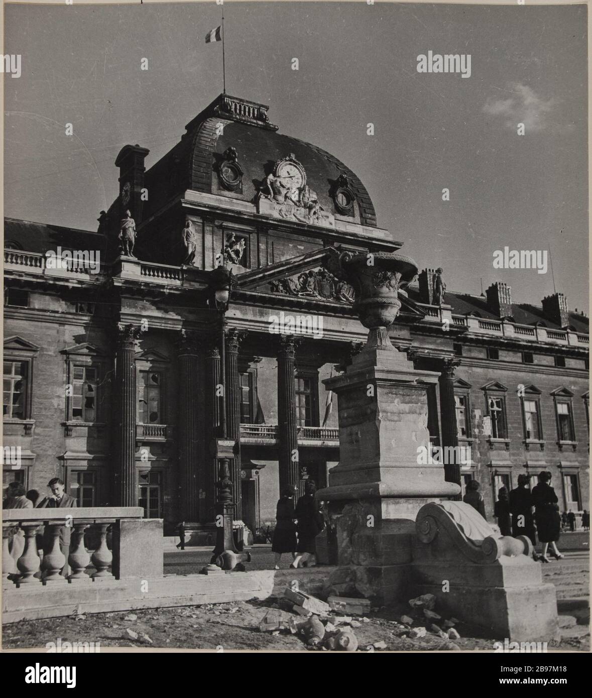 Colonne militaire hi-res stock photography and images - Alamy