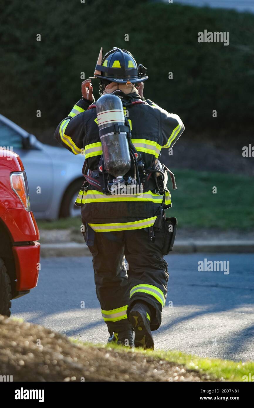 Fdny firefighter hi-res stock photography and images - Alamy
