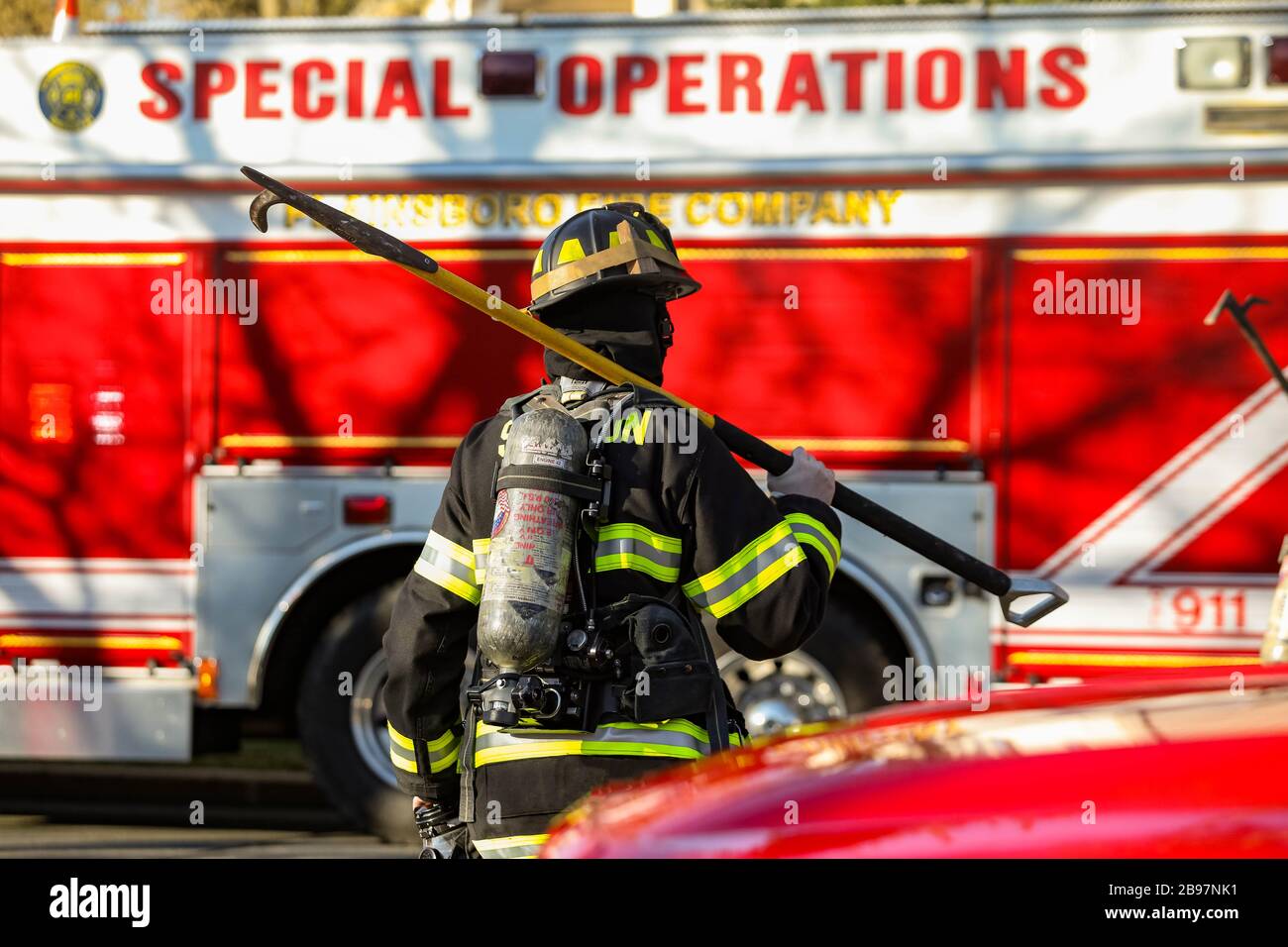 Firefighter usa uniform hi-res stock photography and images - Alamy