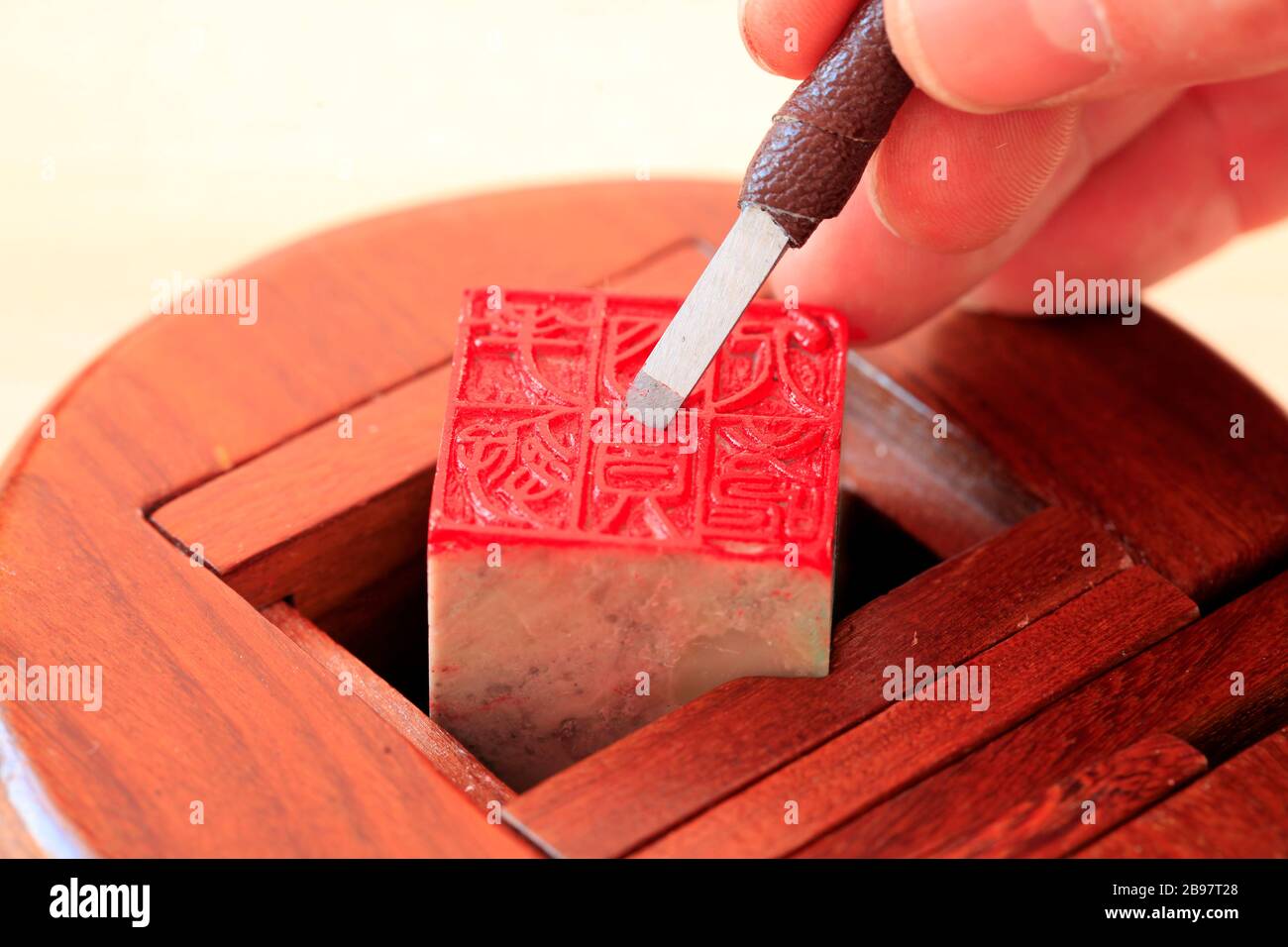 Chinese seal carving hi-res stock photography and images - Alamy