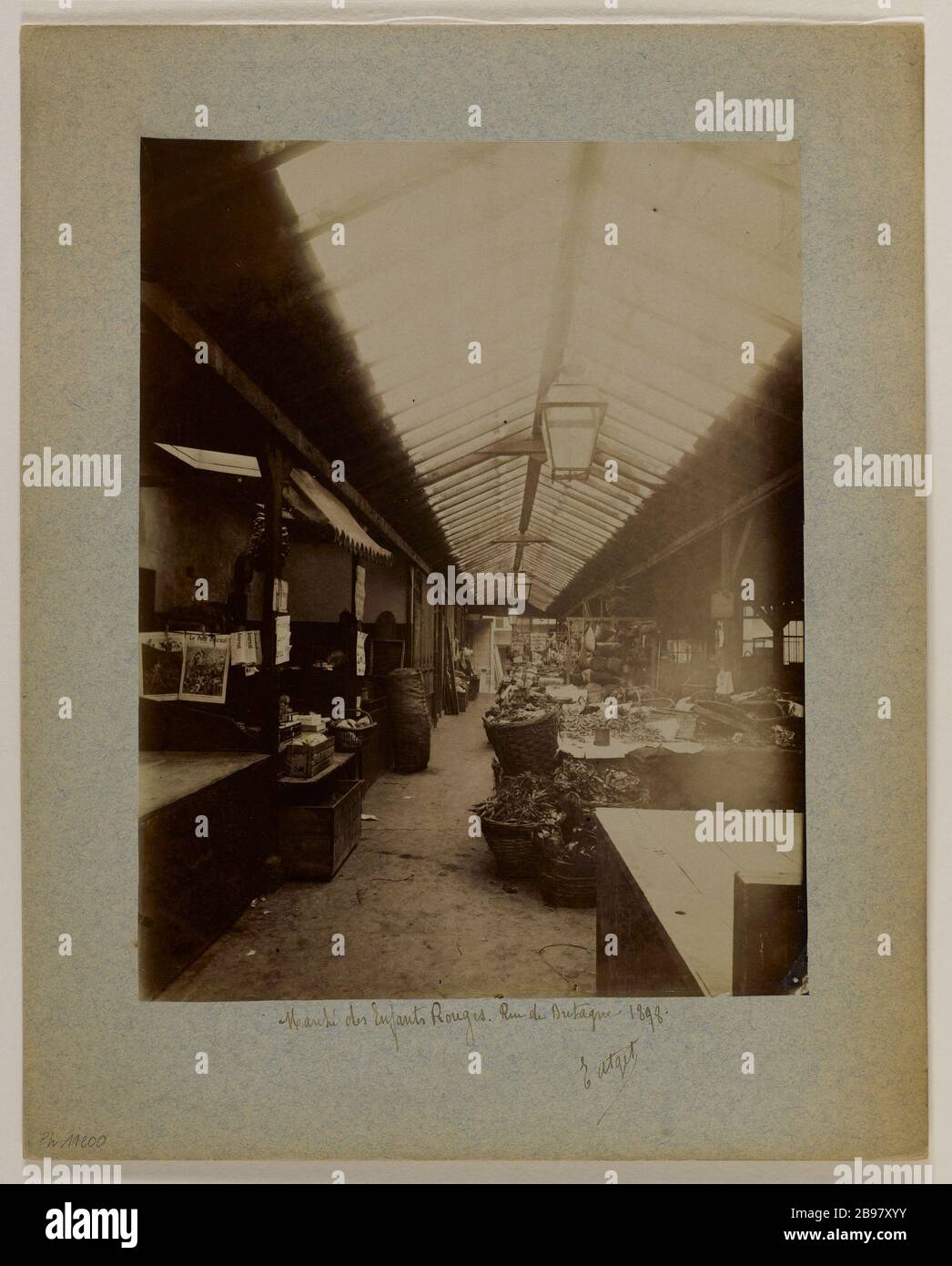 ON CHILD-RED, BRITAIN STREET, 3RD DISTRICT, PARIS Marché des Enfants ...