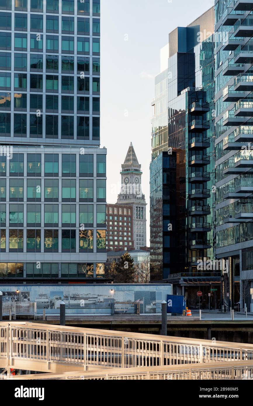 A view in perspective of the blue building Stock Photo - Alamy