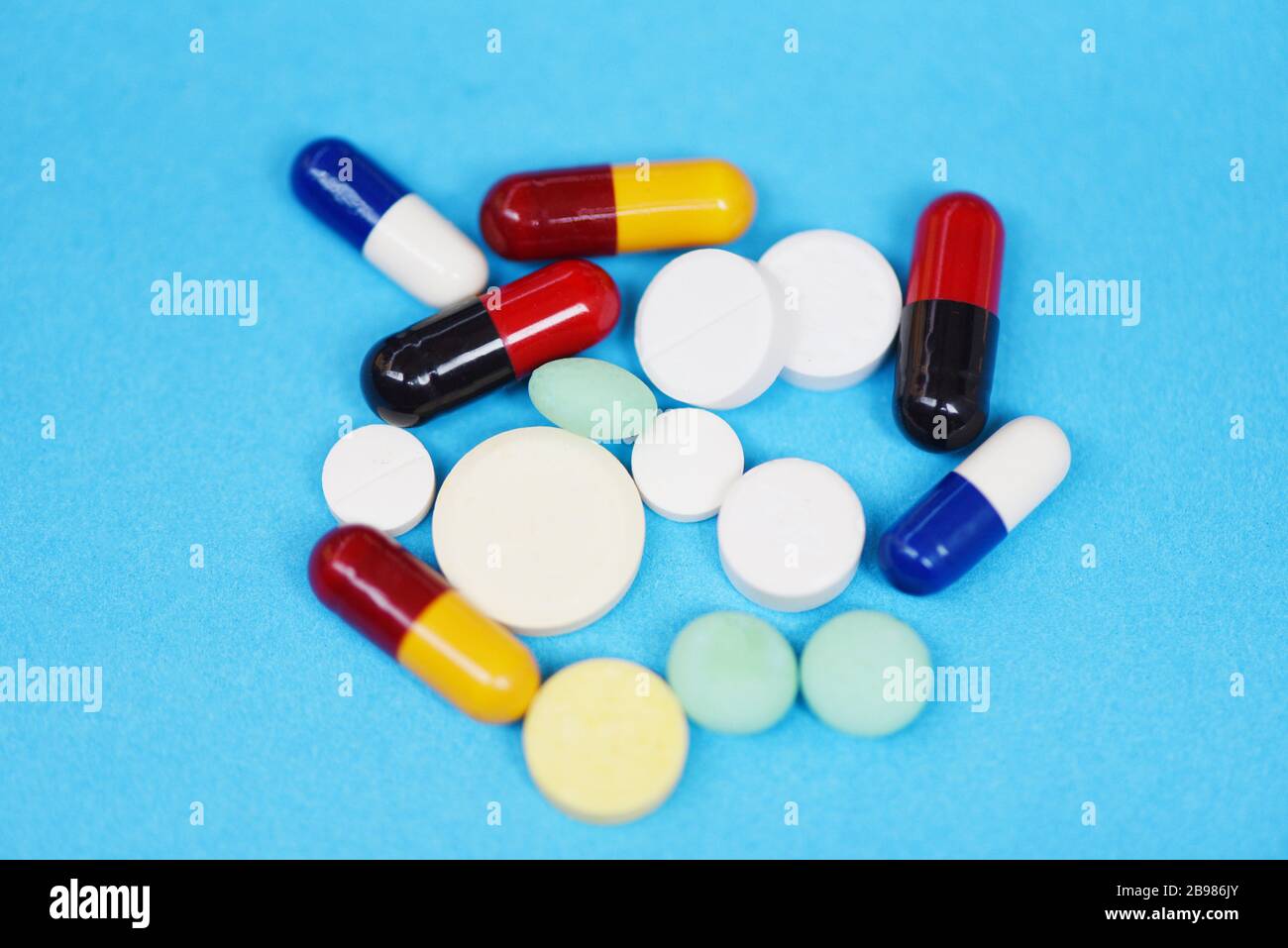 Capsule pill / Many colorful assorted pharmaceutical medicine pills ...