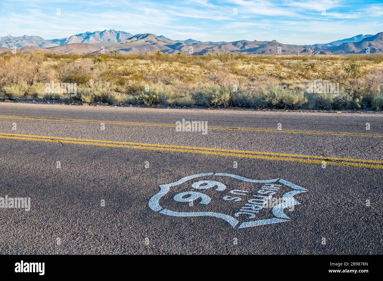 Route 66 historic highway hi-res stock photography and images - Alamy