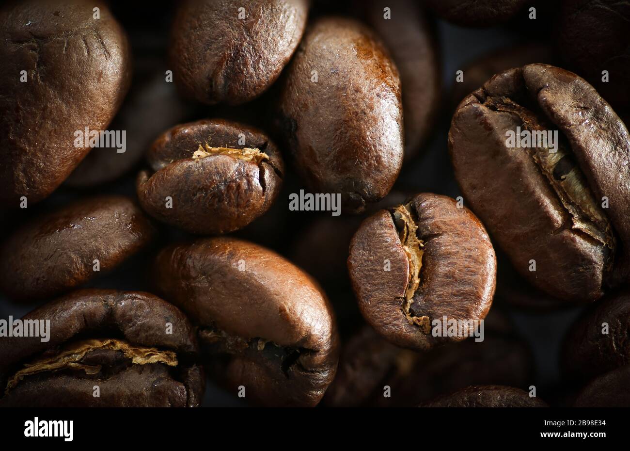 Spilled coffee beans hi-res stock photography and images - Alamy