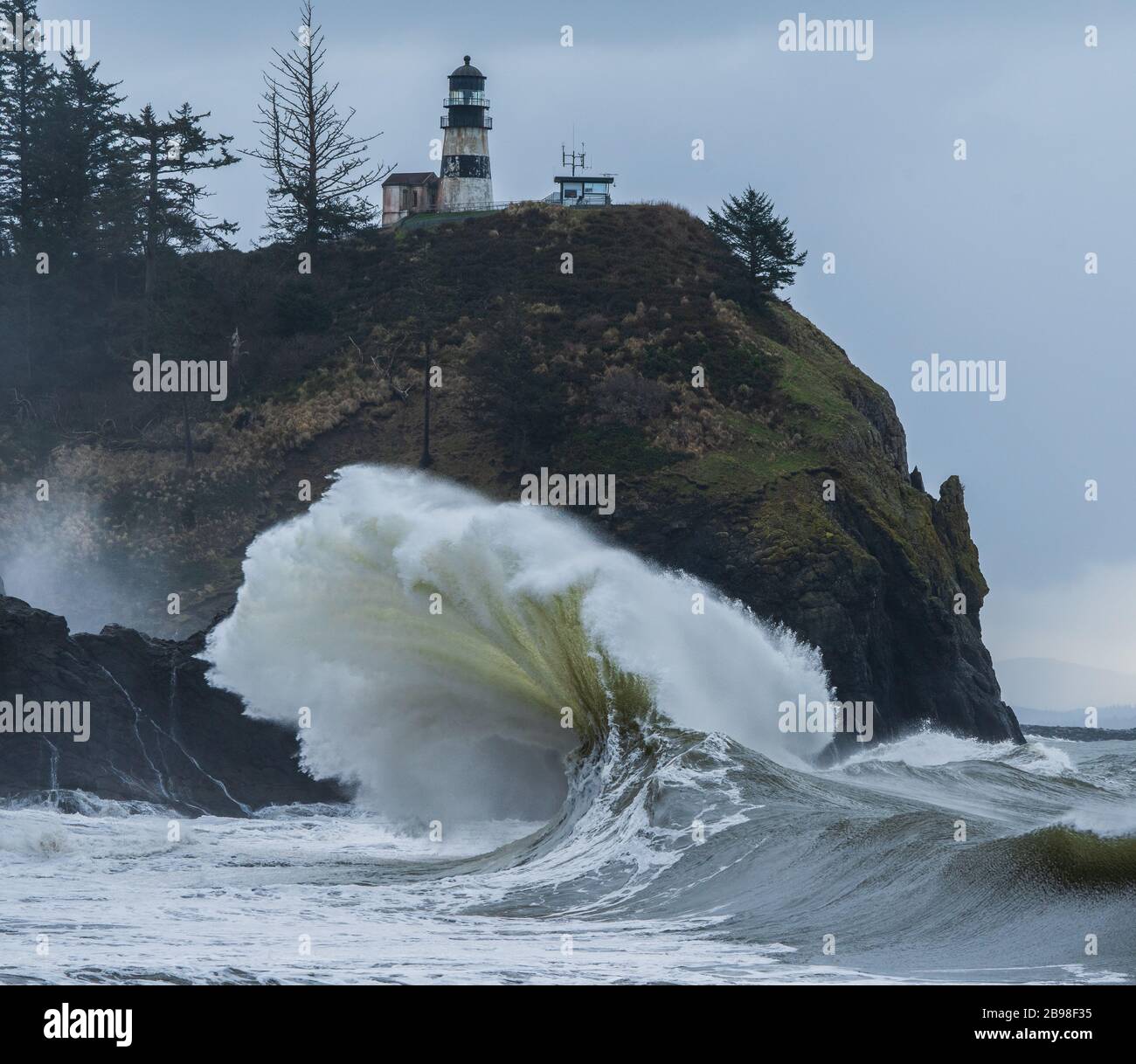Ocean Waves at Cape Disappointment State Park Stock Photo - Alamy