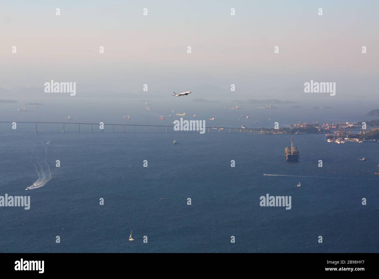 Rio azul vessel hi-res stock photography and images - Alamy