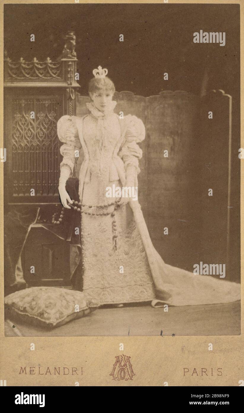 Sarah bernhardt role de la reine hi-res stock photography and images ...