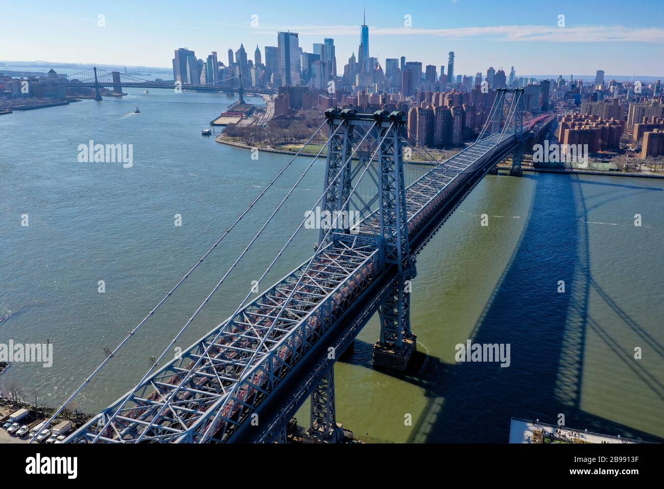 Panoramic view of the Williamsburg Bridge from Brooklyn, New York Stock Photo - Alamy