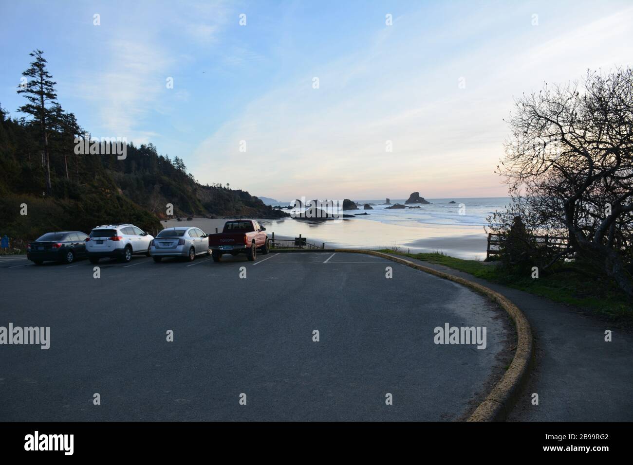 Vehicles on public beach beaches hi-res stock photography and images ...